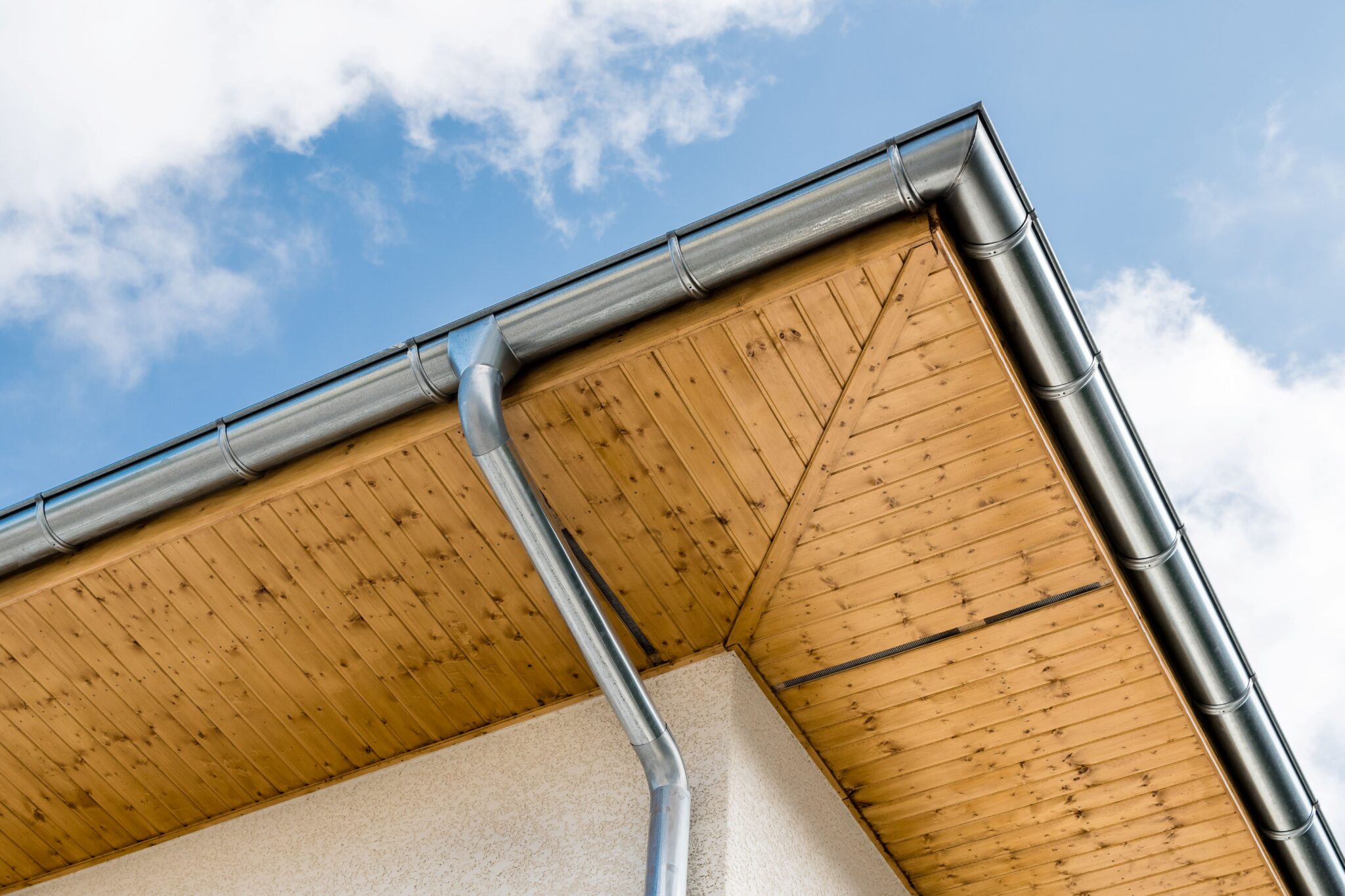 Commercial Gutter Systems Toronto | EMR Renovation
